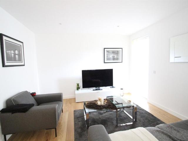 Hand Axe Yard, Gray's Inn Road, London WC1X, 2 bed flat to rent, £3,900 pcm | PrimeLocation