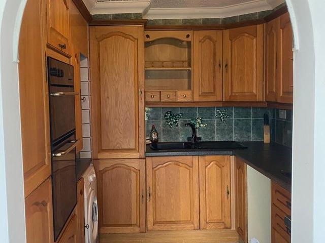 Handcross Road, Luton LU2, 2 bed flat to rent, £1,100 pcm | PrimeLocation