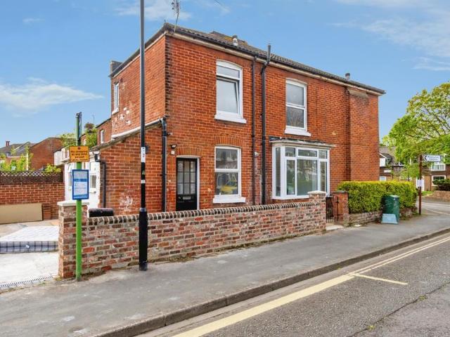 Handel Terrace, Southampton, SO15 5 bed house to rent £2,400 pcm £554 pw