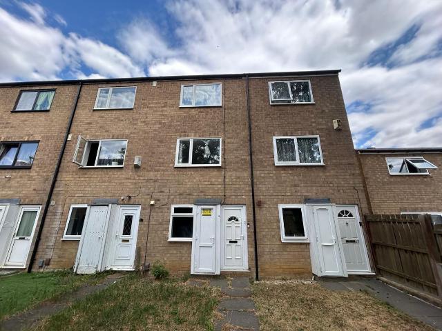 Hanemill Court, Northampton NN3, 4 bed terraced house to rent, £1,400 pcm | PrimeLocation