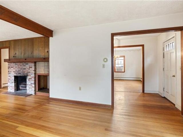 Hanley Ln, Warren, Home For Sale