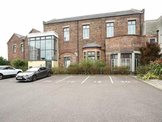 Hanley, Stoke On Trent, 2 Bedroom Apartment