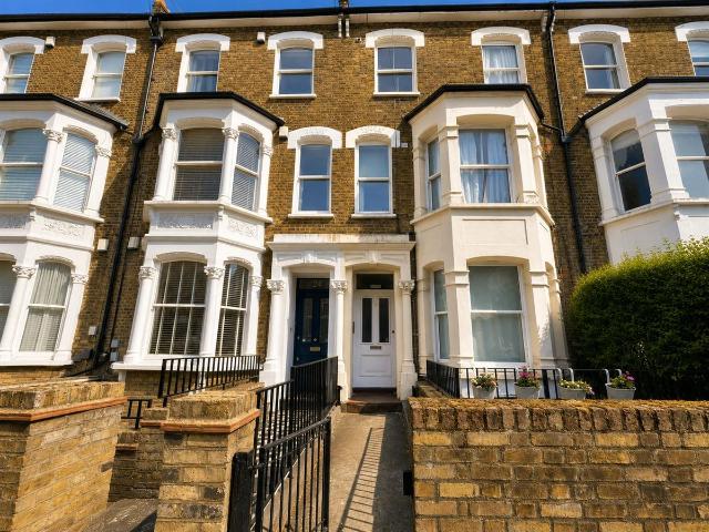 Hanley Road, London N4, 2 bed flat to rent, £2,250 pcm | PrimeLocation