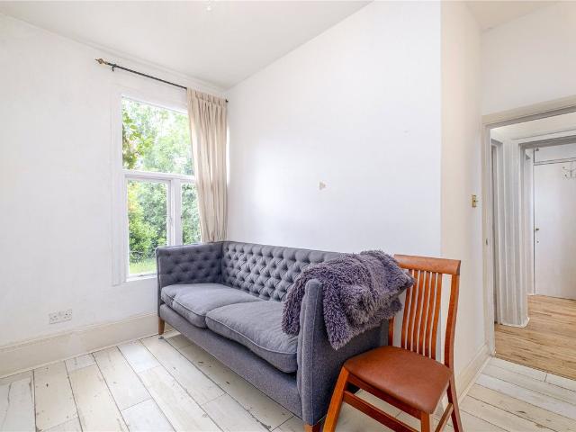 Hanley Road, Stroud Green, London N4, 2 bed flat to rent, £2,500 pcm | PrimeLocation