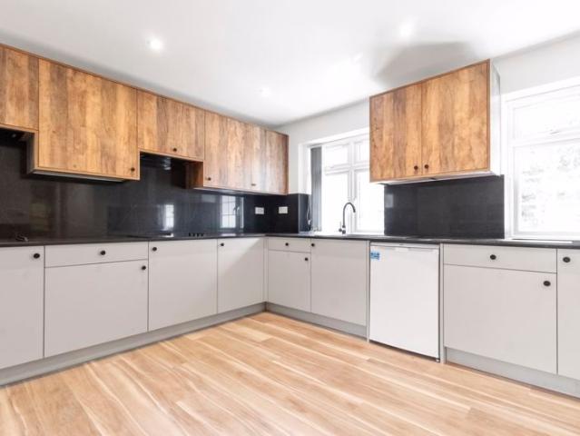 Hanmer Road, Next To St Thomas Church, Milton Keynes MK6, Studio to rent, £995 pcm | PrimeLocation