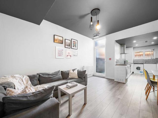 Hannan Road Room 4