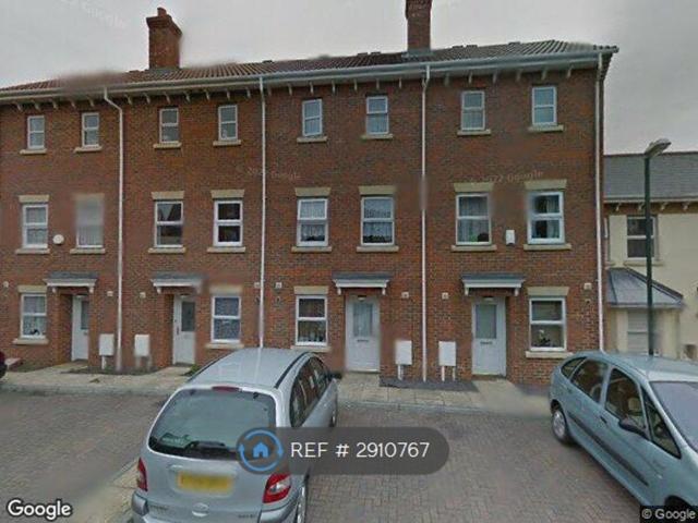 Hannah Close, Chatham ME4, 3 bed terraced house to rent, £1,950 pcm | PrimeLocation