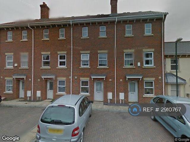 Hannah Close, Chatham, ME4 3 bed terraced house to rent £1,900 pcm £438 pw