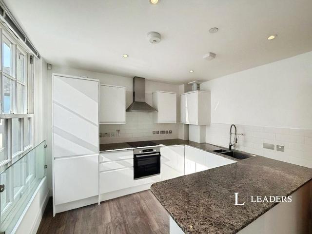 Hanningtons Lane, Brighton, East. 2 bed flat to rent £1,750 pcm £404 pw