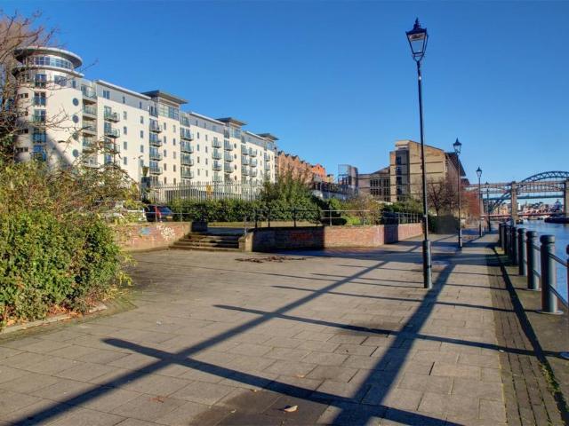 Hanover Mill, Hanover Street. 2 bed apartment to rent £1,295 pcm £299 pw
