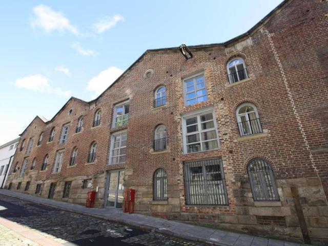 Hanover Mill, Hanover Street. 2 bed flat to rent £1,060 pcm £245 pw