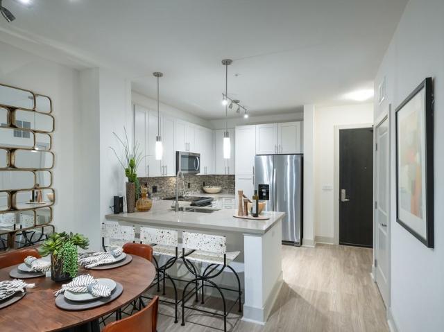 Hanover Broadway 1 Bedroom Apartment for Rent at 325 27th St, Oakland, CA 94612 Oakland Ave Harrison St