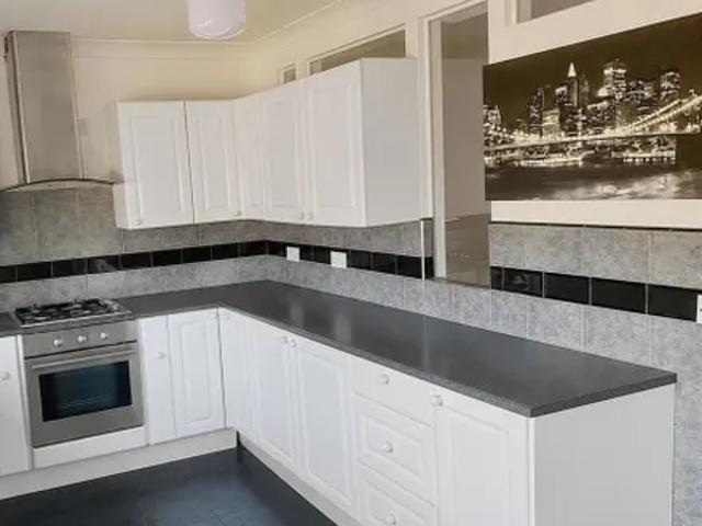 Hanover Gardens, London, IG6 2LH, United Kingdom | 3 bed townhouse for rent #121150648 | Rentberry