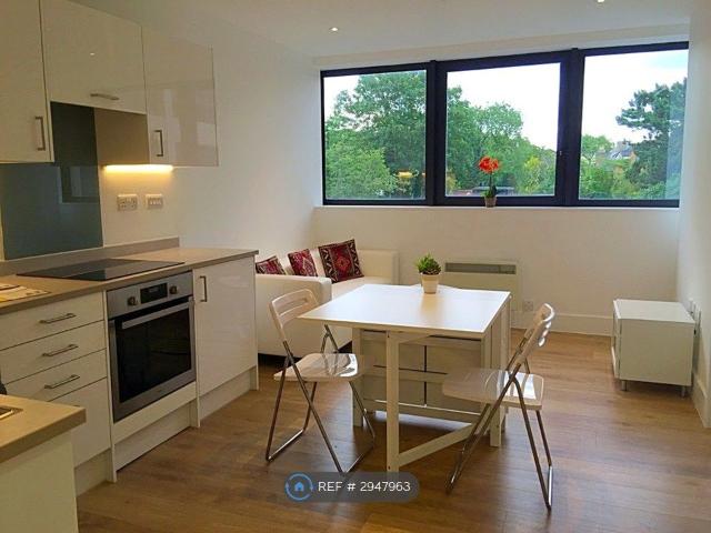 Hanover House, Reading RG1, 1 bed flat to rent, £1,250 pcm | PrimeLocation