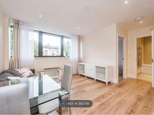 Hanover House, Reading RG1, 1 bed flat to rent, £1,200 pcm | PrimeLocation