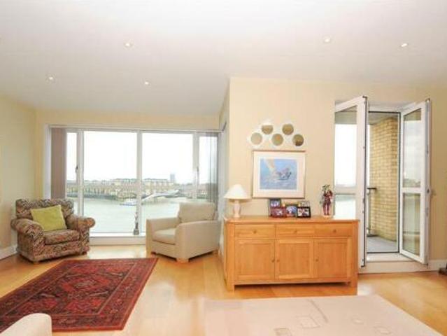 Hanover House, Westferry Circus, 2 Bedroom Apartment