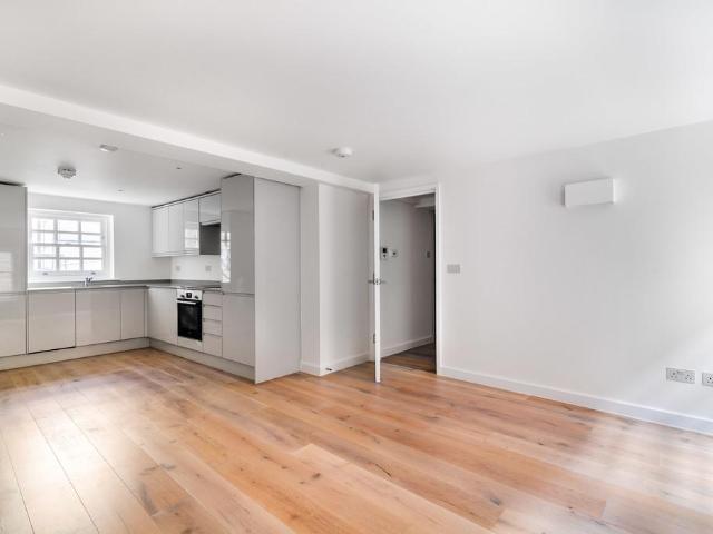 Hanover Place, Covent Garden WC2 2 bed apartment to rent £3,445 pcm £795 pw