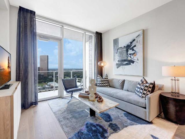 Hanover Post Oak 1 Bedroom Apartment for Rent at 1750 Sky Lark Ln, Houston, TX 77056 Great Uptown
