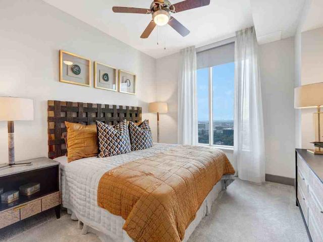 Hanover Post Oak 1 Bedroom Apartment for Rent at 1750 Sky Lark Ln, Houston, TX 77056 Great Uptown