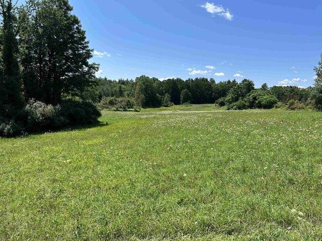 Hanover St, Claremont, NH 03743