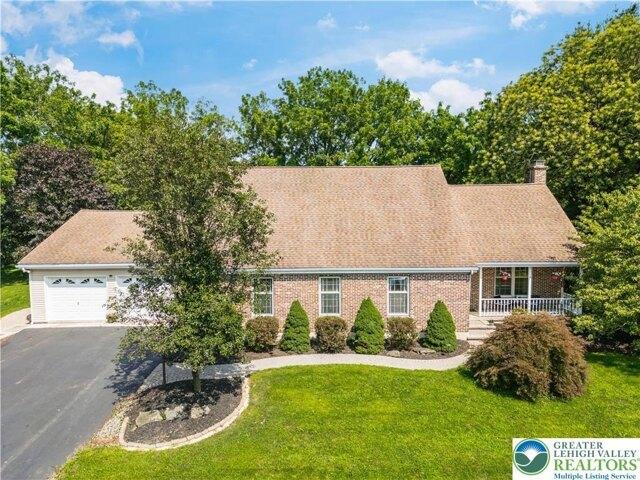 Hanover St, East Allen Township, Home For Sale