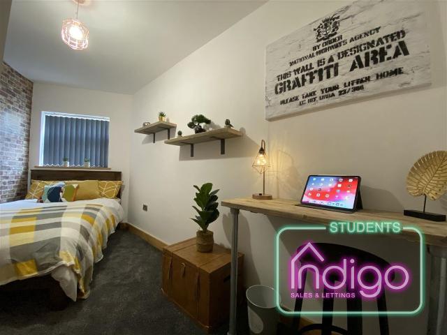 Hanover Street, Newcastle ST5, Room to rent, £575 pcm | PrimeLocation
