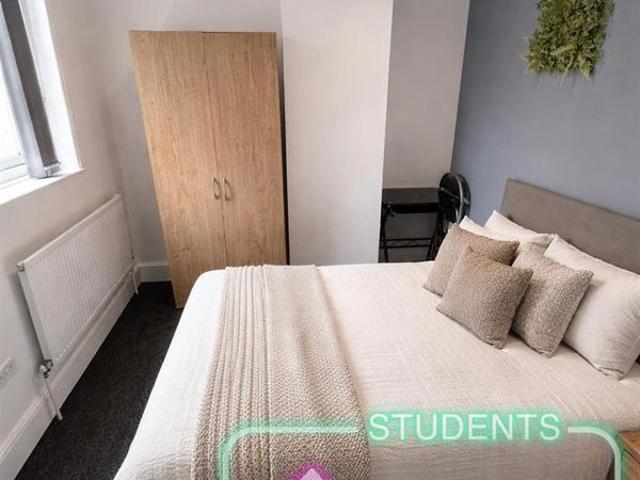 Hanover Street, Newcastle ST5, 6 bed terraced house to rent, £2,580 pcm | PrimeLocation