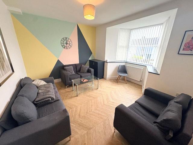 Hanover Street, Swansea SA1, Room to rent, £375 pcm | PrimeLocation