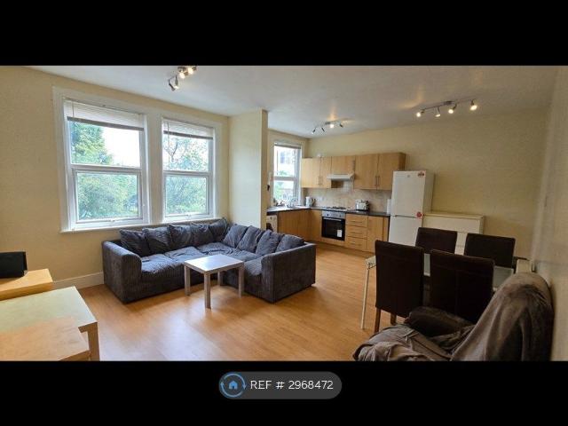 Hanover Square, Leeds LS3, 2 bed flat to rent, £995 pcm | PrimeLocation