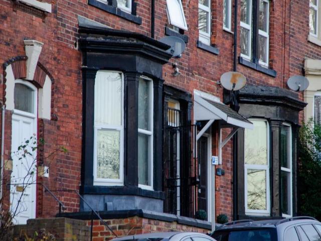 Hanover Square, Leeds LS3 9 bed house to rent £3,978 pcm £918 pw