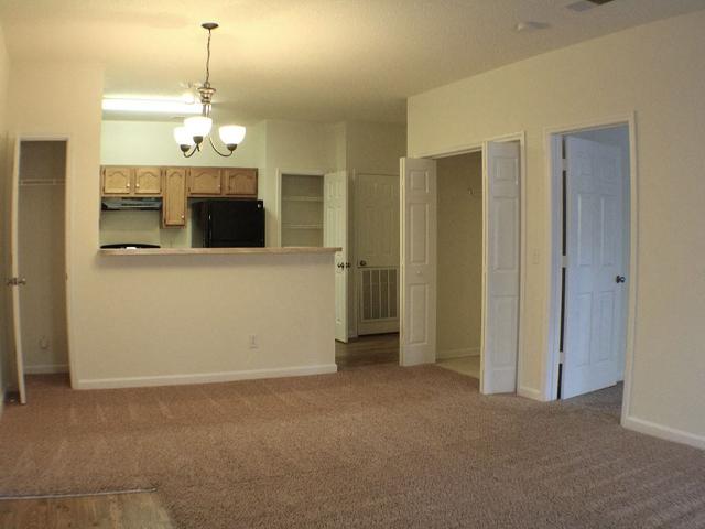 Hanover Terrace 1 Bedroom Apartment for Rent at 3911 Marchester Way, Greensboro, NC 27407