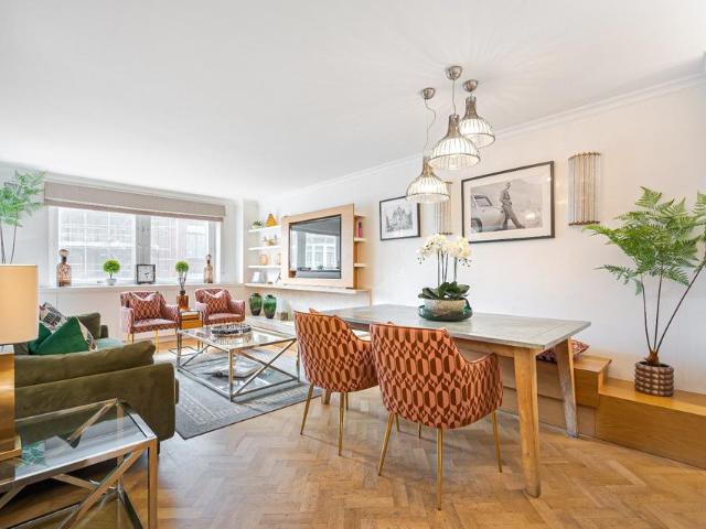 Hans Crescent, Kensington and. 2 bed flat to rent £8,450 pcm £1,950 pw