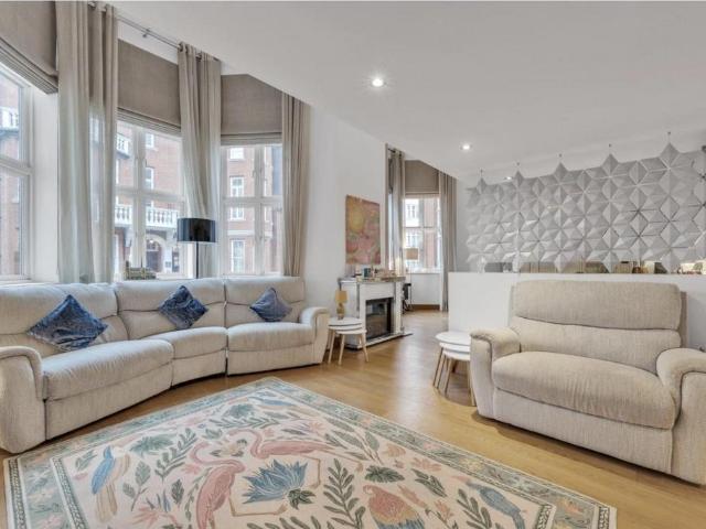 Hans Crescent, London 3 bed apartment to rent £9,500 pcm £2,192 pw