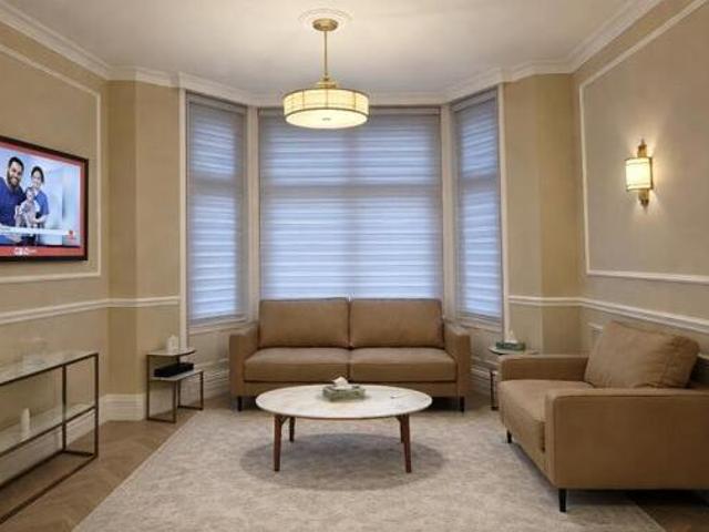 Hans Road, Knightsbridge, 2 Bedroom Flat