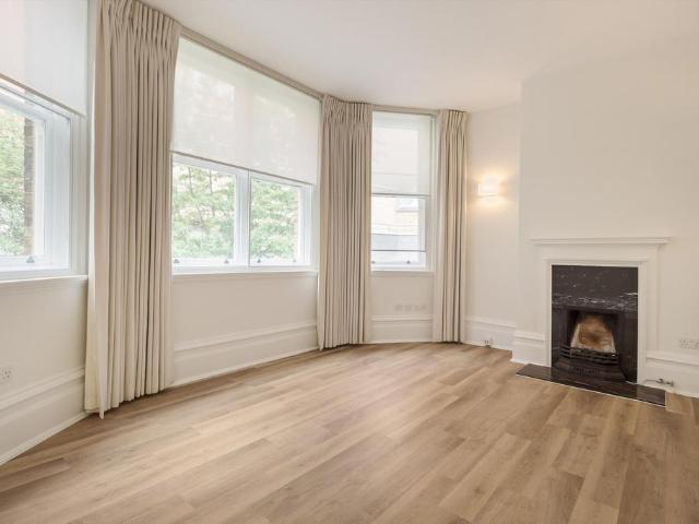 Hans Road, London SW3 2 bed flat to rent £3,792 pcm £875 pw
