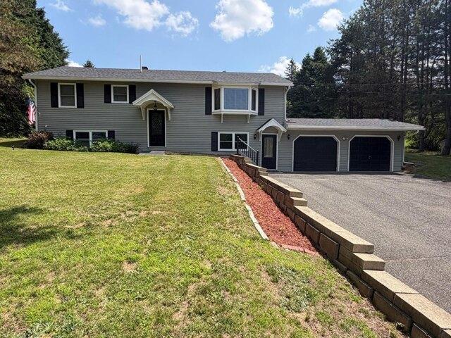 Hanson Lake Rd, Mapleton, Home For Sale