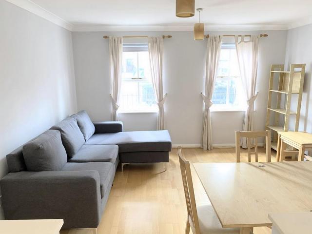 Haberdasher Street, London N1 2 bed apartment to rent £2,650 pcm £612 pw