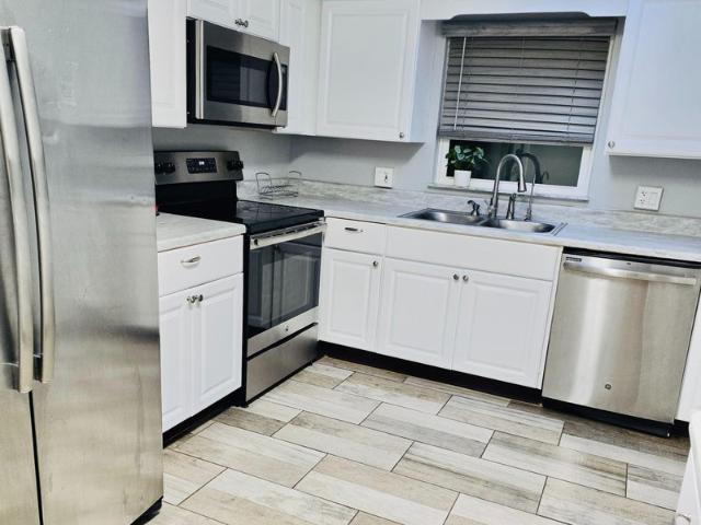 Habla Español | Plenty of Parking | Near NAS Jax |