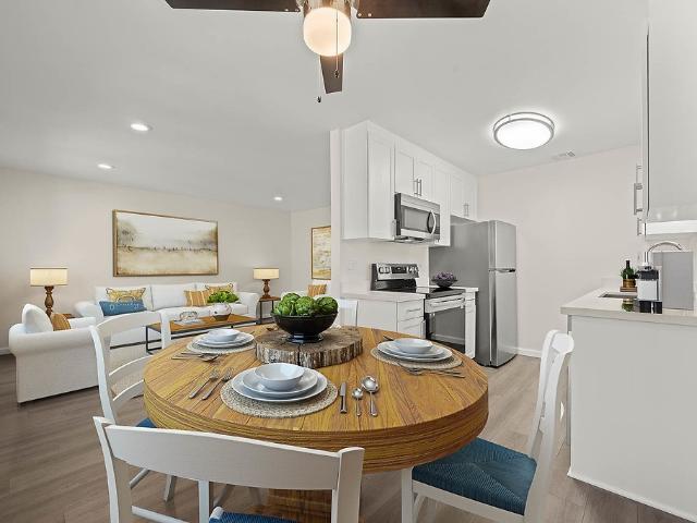 Hacienda at Camarillo Oaks 2 Bedroom Apartment for Rent at 811 Paseo Camarillo, Camarillo, CA 93010