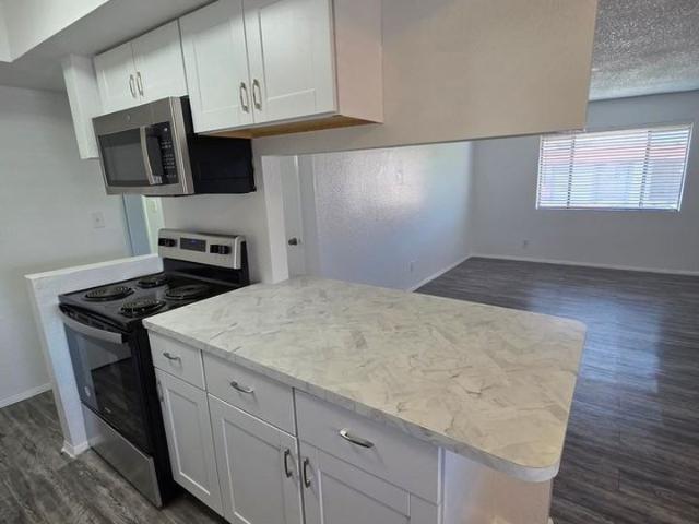 Hacienda Park 2 Bedroom Apartment for Rent at 4416 N 35th Ave, Phoenix, AZ 85017