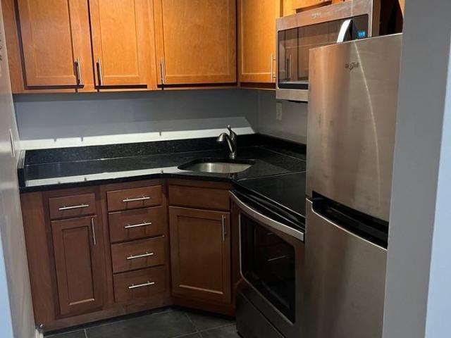 Hack 14 2 Bedroom Apartment for Rent at 3126 Hackberry Street, Cincinnati, OH 45207 Evanston