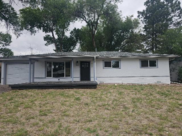 Hackberry Dr