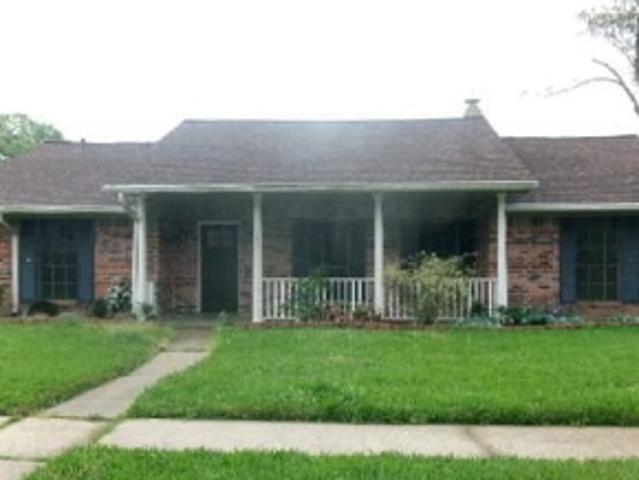Hackberry St