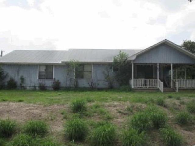 Hackberry St