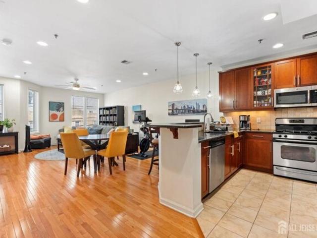 Hackensack Plank Rd Apt D, Weehawken, Condo For Sale