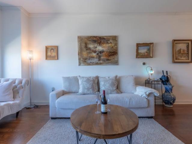 Hackensack River Waterfront Home, a 2 minute walk