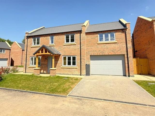 Hackers Close, East Bridgford. 5 bed detached house to rent £2,750 pcm £635 pw