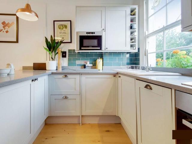 Hackford Road, SW9, Oval, London, SW9 2 bed flat to rent £3,750 pcm £865 pw