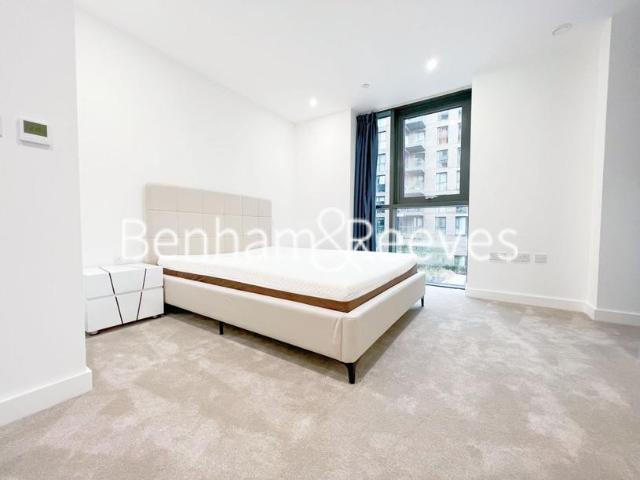 Hackney, Coster Avenue N4 2 bed apartment to rent £3,500 pcm £808 pw