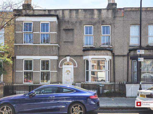 Hackney, Lower Clapton, London, E5 4 bed terraced house to rent £4,000 pcm £923 pw